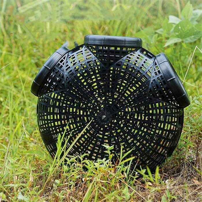 Kroymela - 7-Hole Fishing Cage Outdoor Fish Trap Basket Plastic
